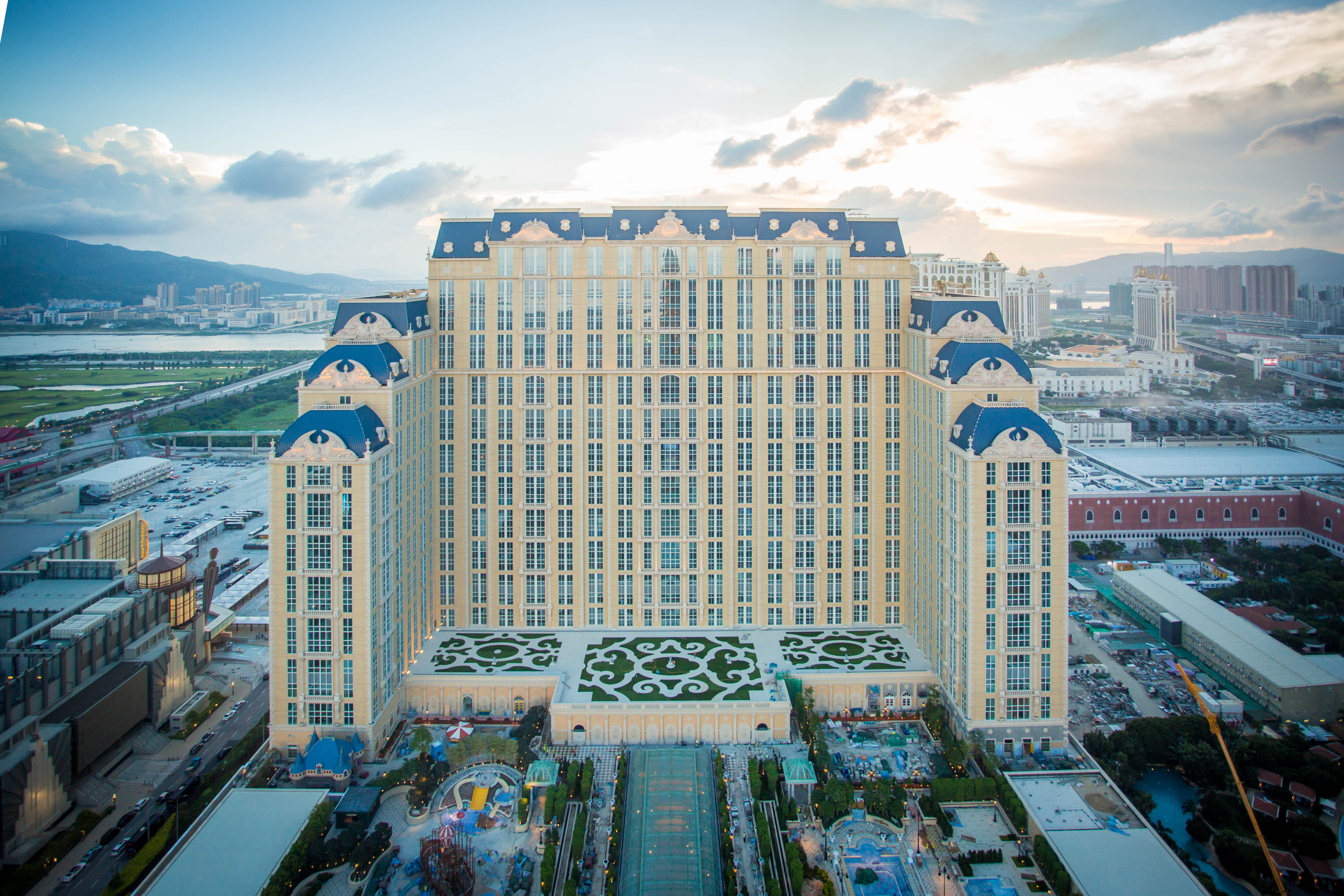 The Parisian Macao opening - VO+ Jewels & Luxury Magazine