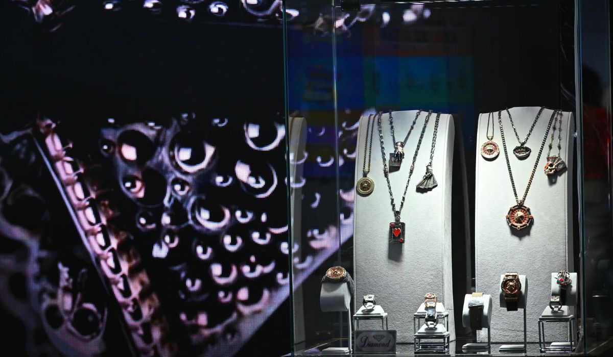 The First 40 Years of the Istanbul Jewelry Show - VO+ Jewels & Luxury ...